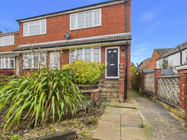 2 Bedroom House Northampton Northamptonshire 101892243
