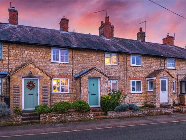 2 Bedroom House Northamptonshire Northamptonshire LS99315391