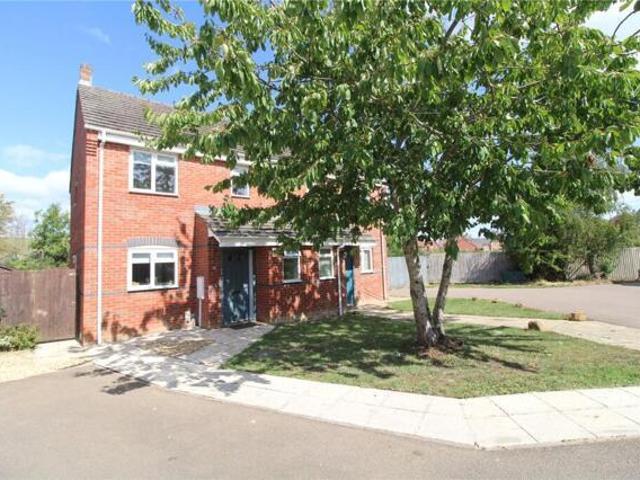 2 Bedroom House Northamptonshire Northamptonshire 99608496
