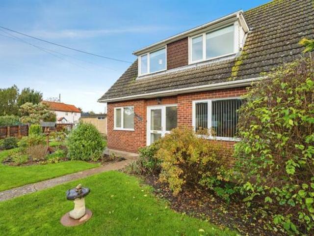 2 Bedroom House New Buckenham New Buckenham LS99161999
