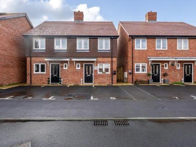 2 Bedroom House Newbury West Berkshire LS99641851