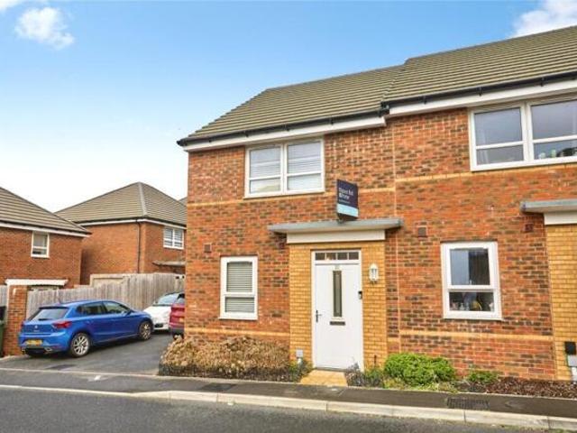 2 Bedroom House Newport Isle Of Wight LS101931818