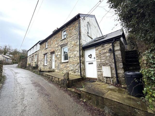 2 Bedroom House Newport Pembrokeshire LS101676295