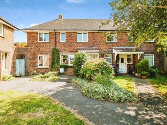 2 Bedroom House Southwick Hampshire LS101678328