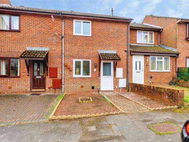 2 Bedroom House Southampton Southampton LS100398421
