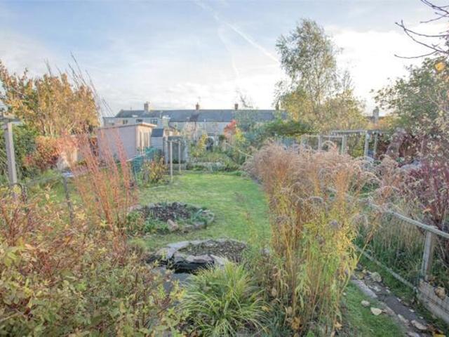 2 Bedroom House Somerset Somerset LS98477303