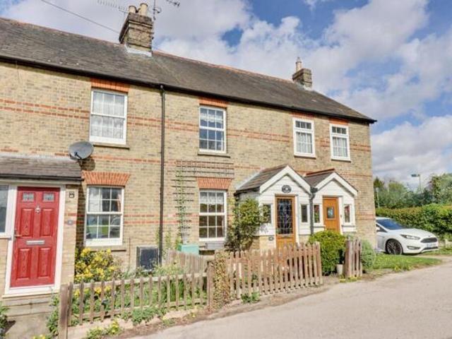 2 Bedroom House Sawbridgeworth Hertfordshire 99895351