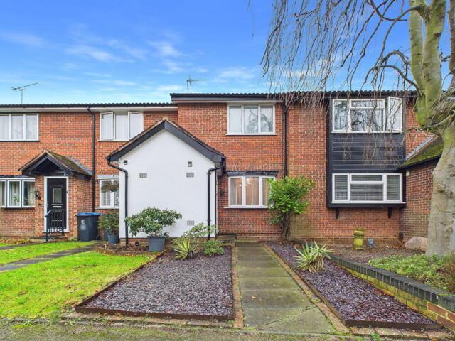 2 Bedroom House Sawbridgeworth Hertfordshire LS99608456