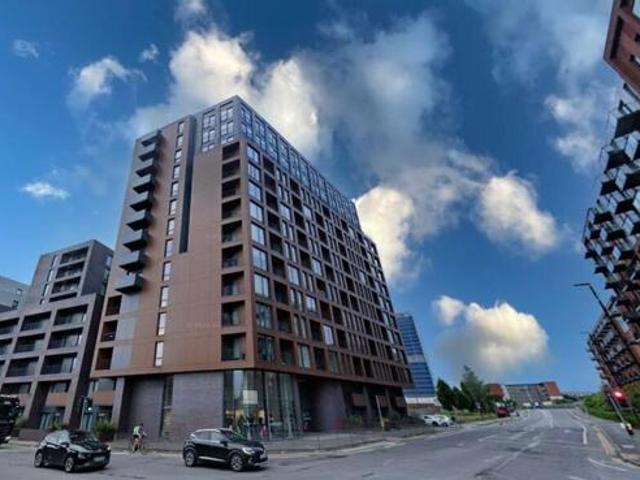 2 Bedroom House Salford Salford LS101777680