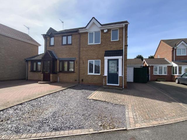 2 bedroom house semi detached to rent