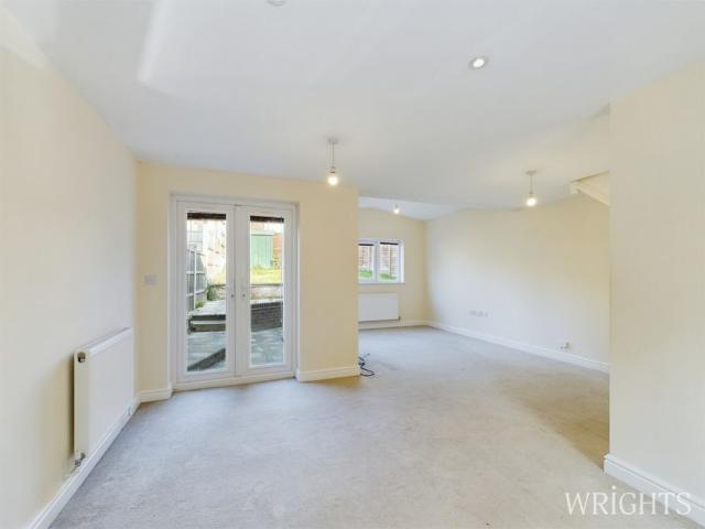2 bedroom House Shackleton Spring, Stevenage
