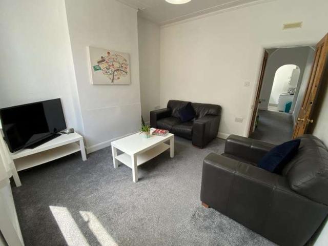 2 Bedroom House Share