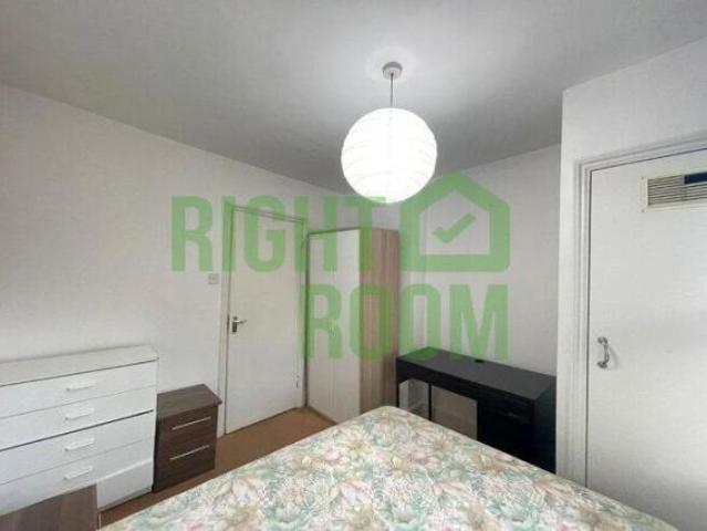 2 bedroom house share for rent in 141A Lavender Hill, SW11