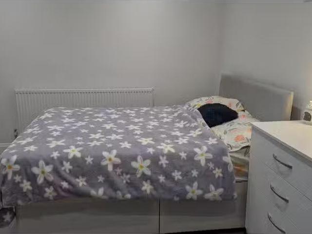 2 bedroom house share for rent in Cherington Road, Selly Oak.
