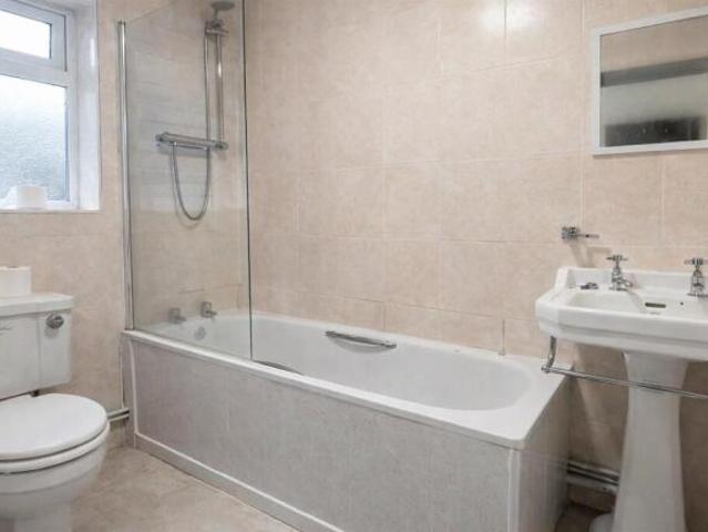 2 bedroom house share for rent in Boughey Road, Stoke on Trent, ST4