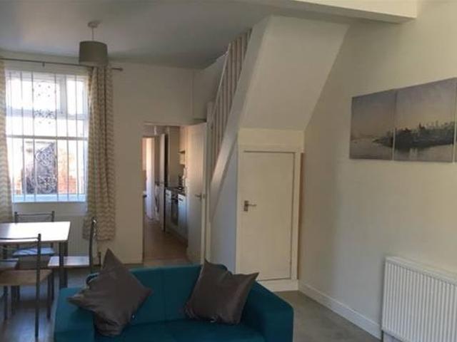 2 bedroom house share for rent in Maple Street Middlesbrough TS1 3DS TS1