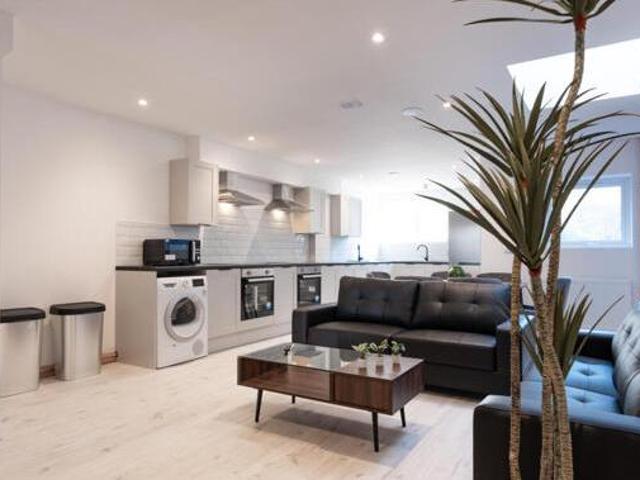 2 Bedroom House Share For Rent In Swansea, Wales