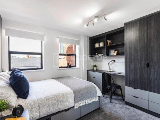 2 bedroom house share for rent in Queens Road, LS6