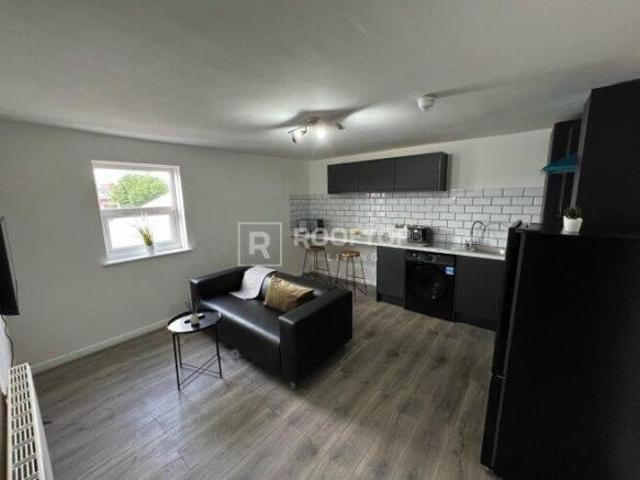 2 bedroom house share for rent in Queens Road, LS6