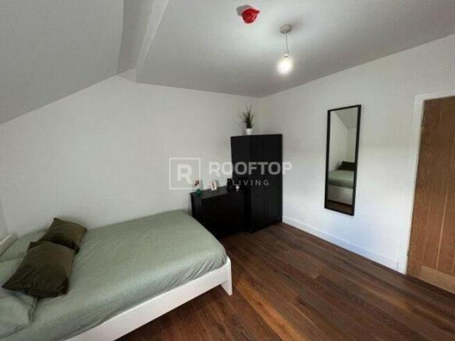 2 bedroom house share for rent in Royal Park Road, LS6