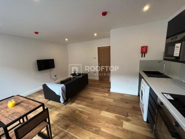 2 bedroom house share for rent in Royal Park Road, LS6