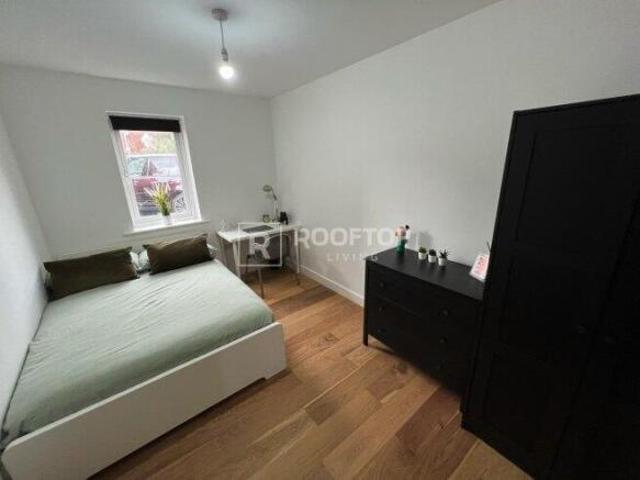 2 bedroom house share for rent in Royal Park Road, LS6