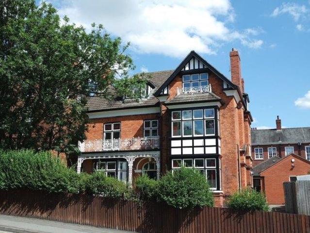 2 bedroom house share to rent