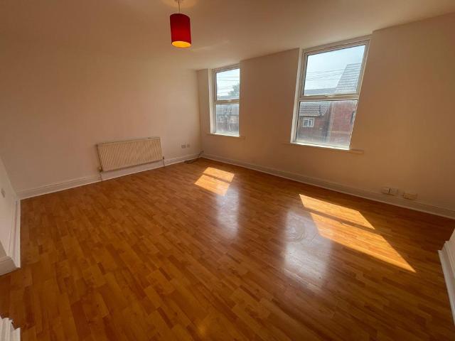 2 bedroom house share to rent