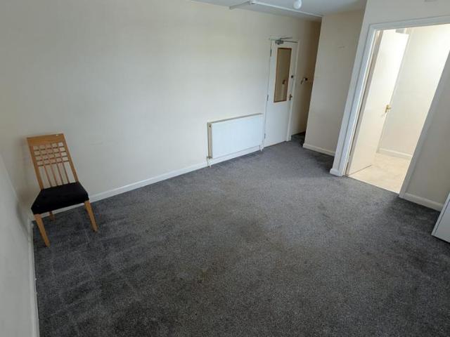 2 bedroom house share to rent
