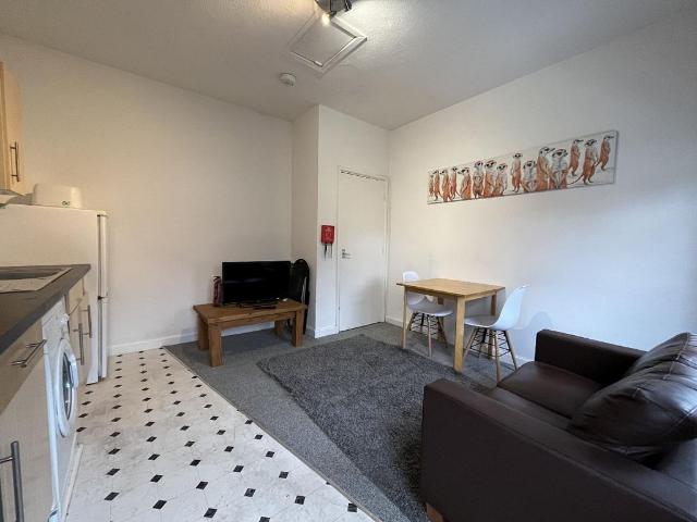 2 bedroom house to rent