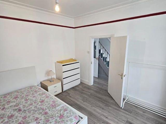 2 bedroom house share to rent