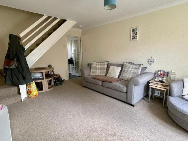 2 bedroom house share to rent