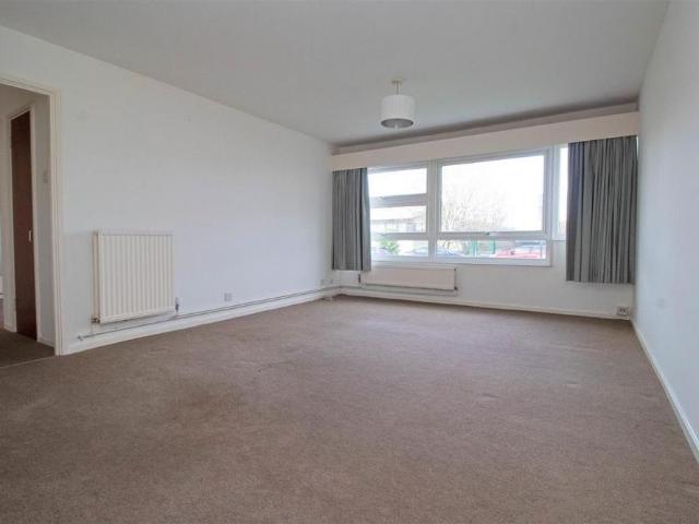 2 bedroom house share to rent