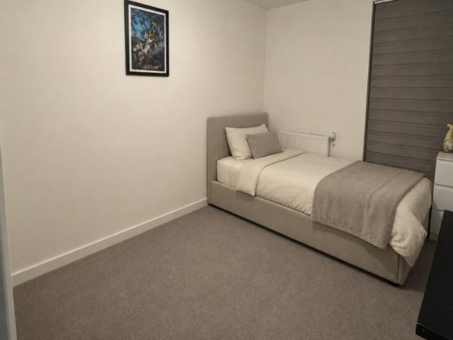 2 bedroom house share to rent