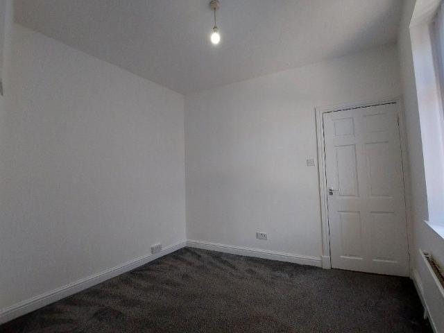2 bedroom house share to rent