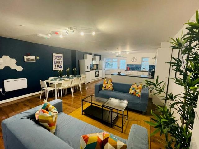 2 bedroom house share to rent