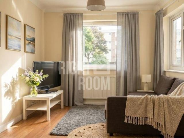 2 bedroom house share to rent