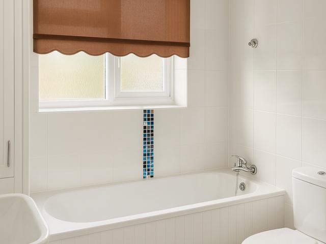 2 bedroom house share to rent