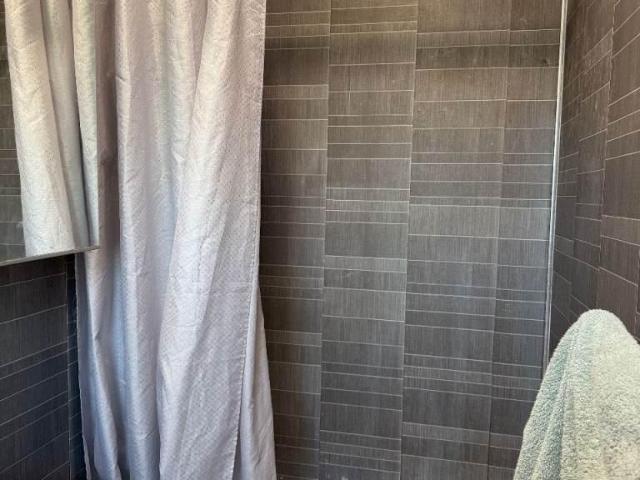 2 bedroom house share to rent