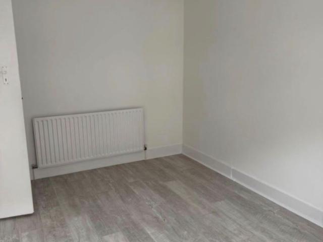 2 bedroom house share to rent