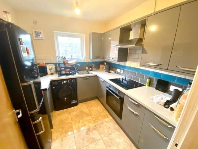2 bedroom house share to rent