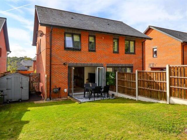 2 Bedroom House Sheffield Sheffield 98119355