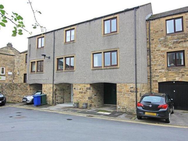 2 Bedroom House Skipton North Yorkshire 98612429