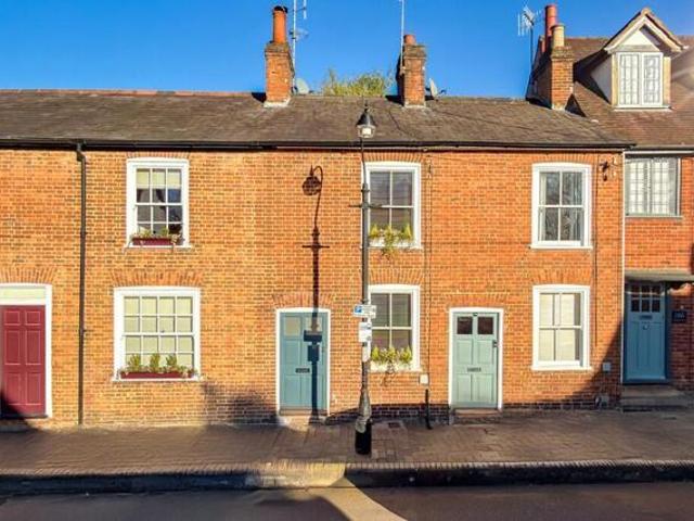 2 Bedroom House St. Albans Hertfordshire LS100024005