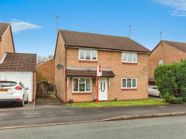 2 Bedroom House Stafford Staffordshire 99572095