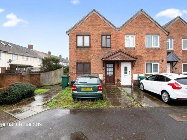 2 Bedroom House Stanwell Surrey LS99092551
