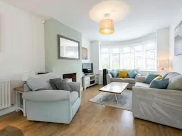 2 Bedroom House Stockport Stockport 101837879