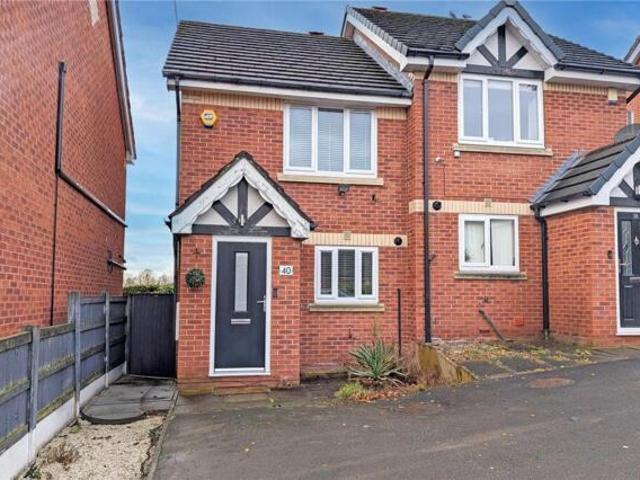 2 Bedroom House Stockport Stockport LS99345096