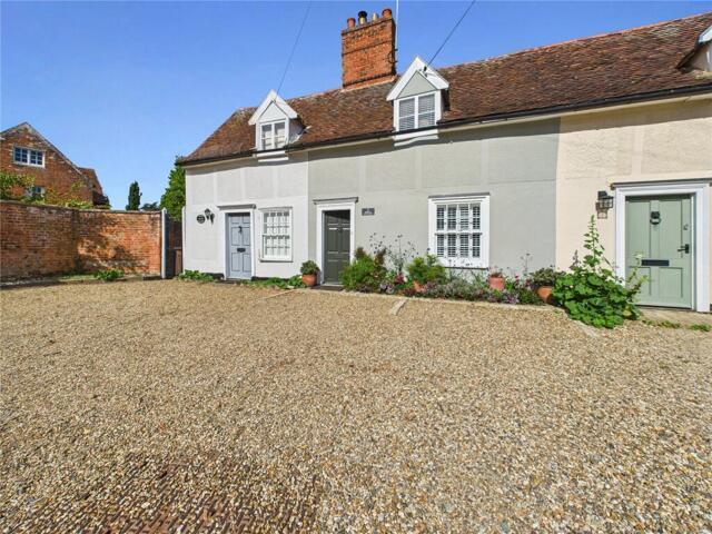 2 Bedroom House Stoke By Nayland Essex LS99290496