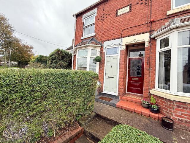 2 Bedroom House Stoke On Trent Staffordshire 98648850